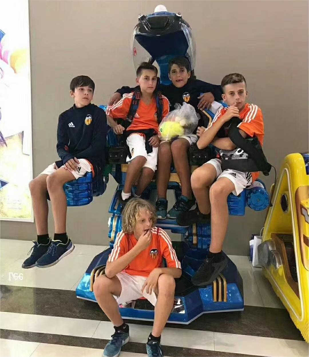 Why is the Kiddie robot ride amusement buesiness so popular with kids